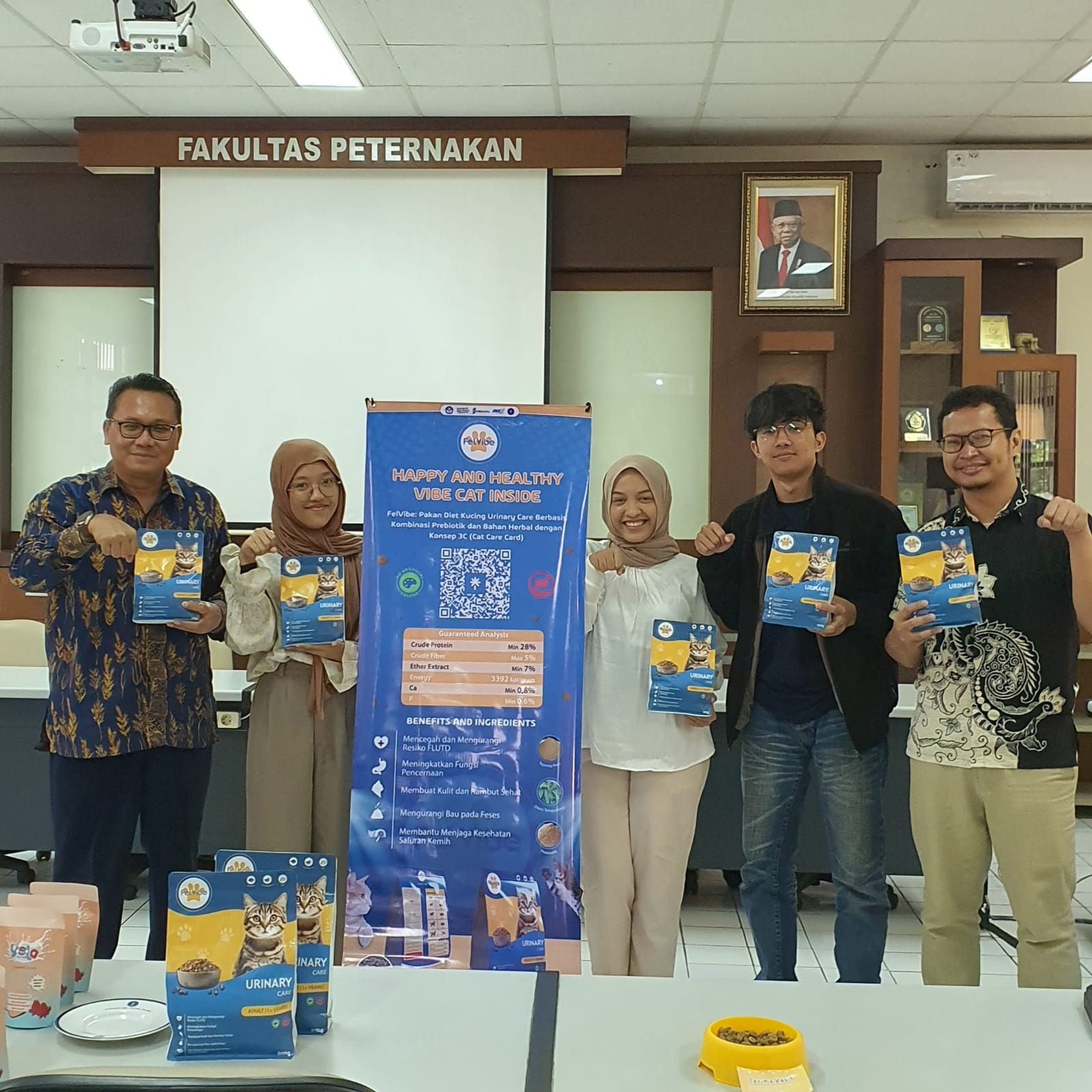 Cegah FLUTD pada Kucing, Tim PKM-K FelVibe Luncurkan Inovasi Pakan Diet ...